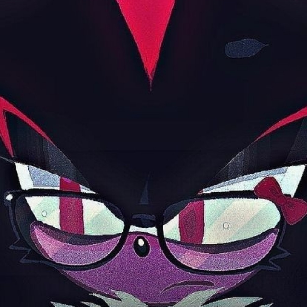 Чат с Shadow the Hedgehog | ИИ-персонаж Tipsy Chat